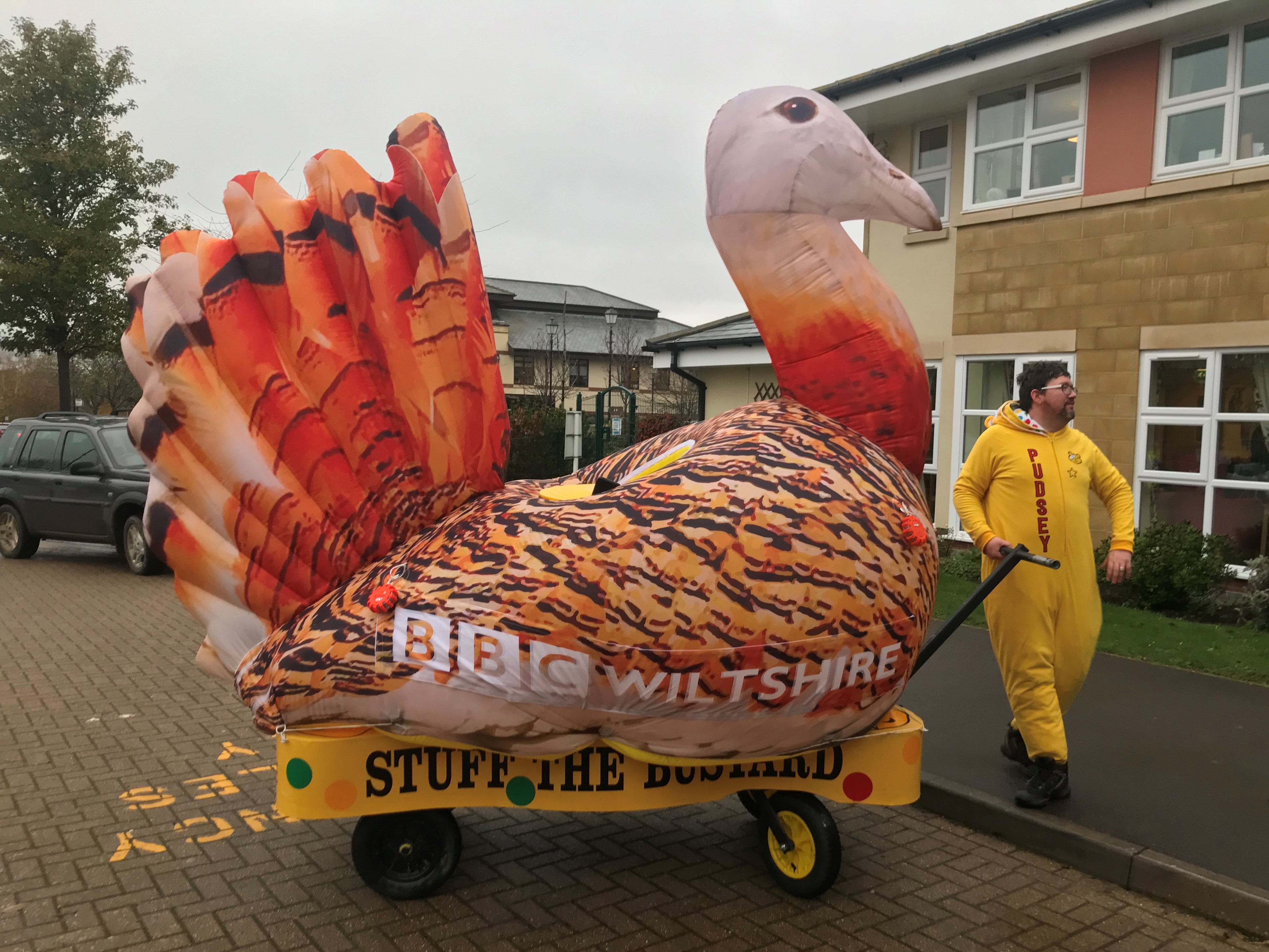 Giant inflatable bird visits Athelstan House for Children in Need | OSJCT