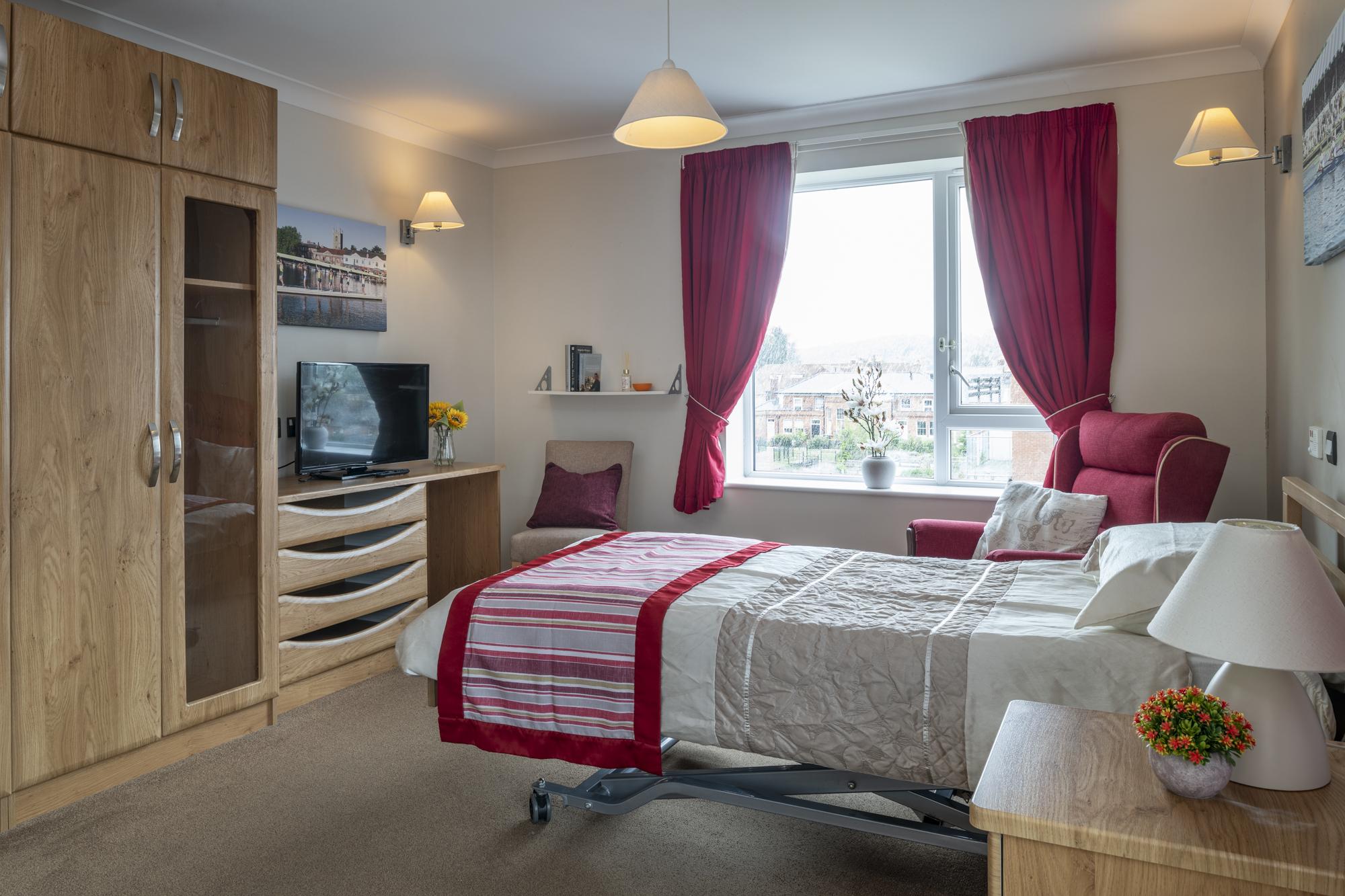 Chilterns Court Care Centre | Care Home in Henley on Thames | OSJCT