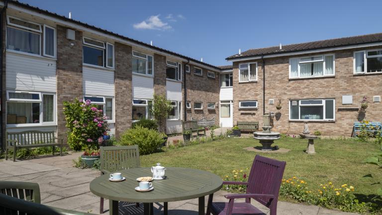 Longlands | Care Home in Blackbird Leys | OSJCT